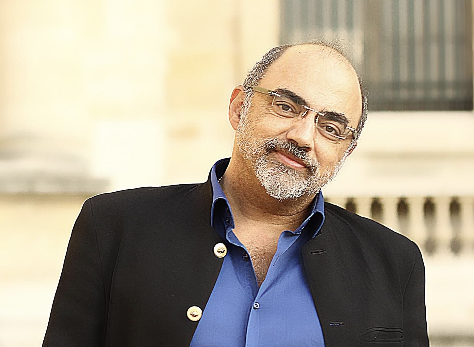 Pierre Jovanovic en dédicace à St Brévin (44) le 24 septembre 2022