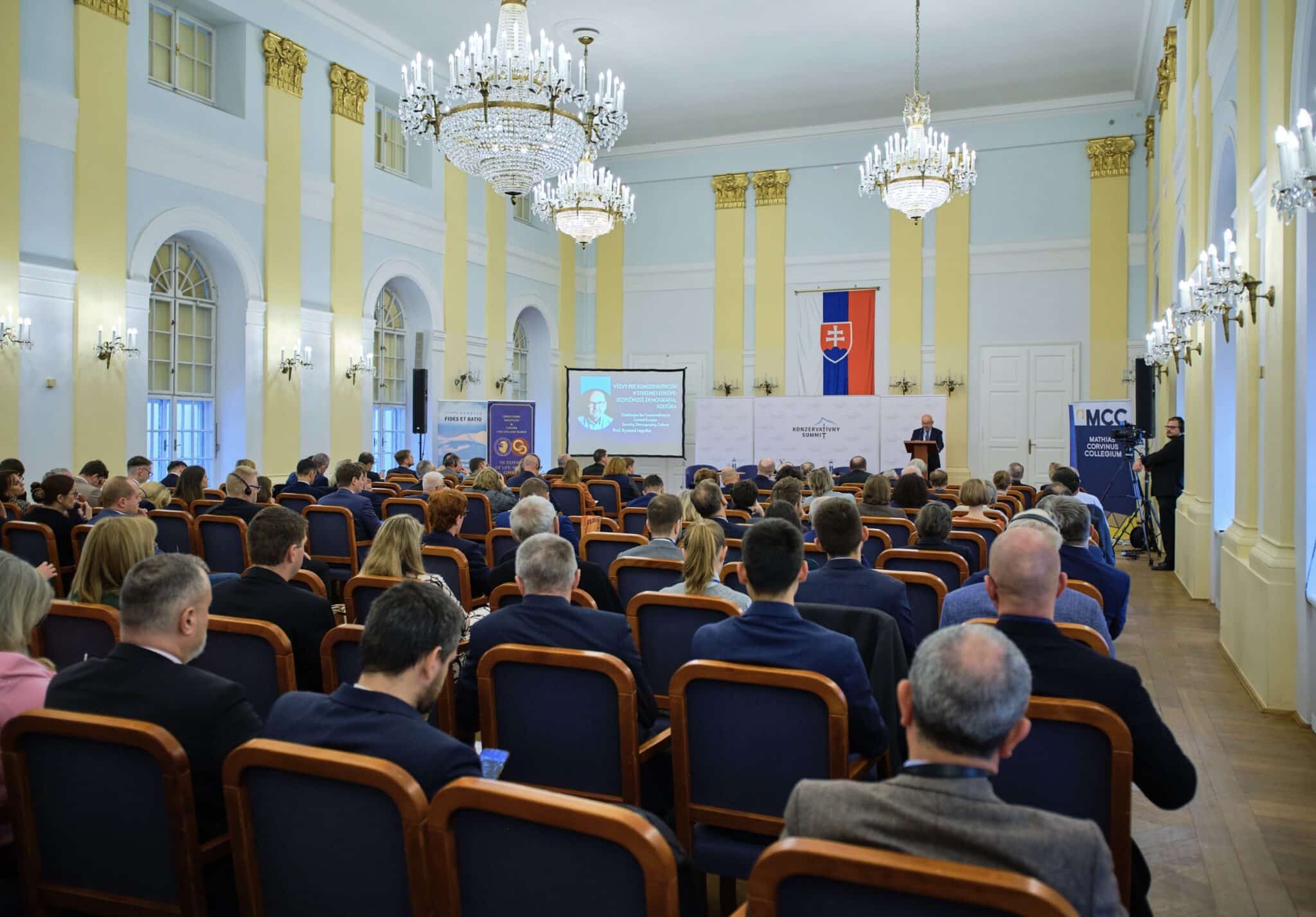 Conservative Summit 2025 de Bratislava. « La crise démographique doit ...